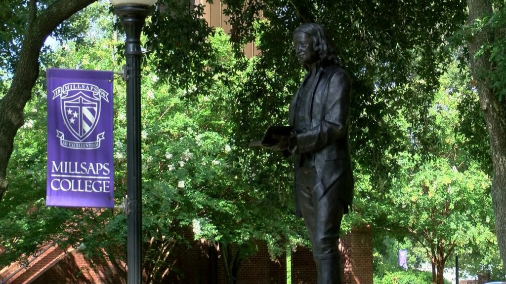 Mississippi's 3 Most Picturesque College Campuses • qVivo